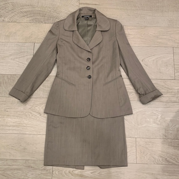 Ellen Tracy | Jackets & Coats | Ellen Tracy Suit Skirt Set | Poshmark